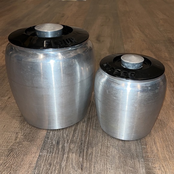 Kromex | Kitchen | Vintage Kromex Metal Silver Aluminum Round Kitchen ...